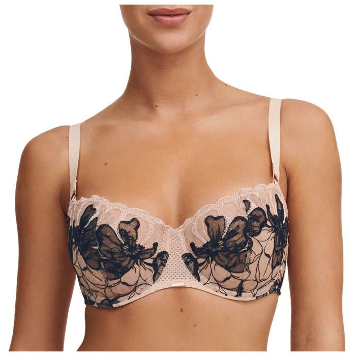 Chantelle Lingerie Fleurs Signature Balconette bh C12Q50 Sale SS23 nú € 63,00 bij ChillyHilversum